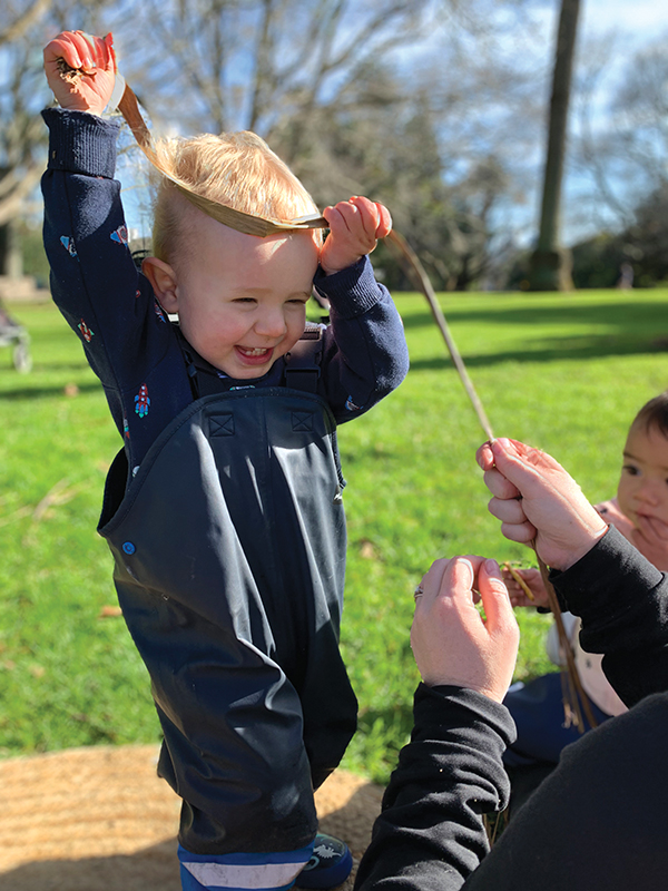 Tī kōuka leaves energise exploration in early learning – Education Gazette