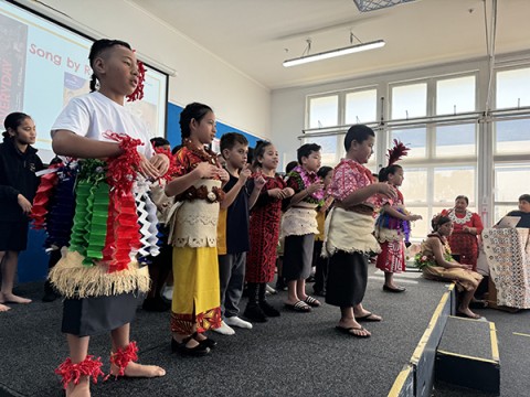 Nurturing bilingual success together – Education Gazette